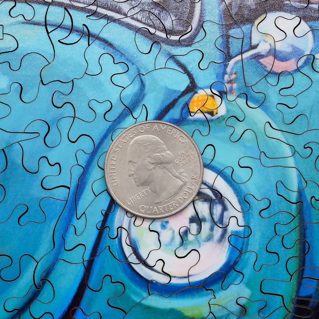 Bug Eyed - 200 Piece Wooden Jigsaw Puzzle | Nautilus Puzzles